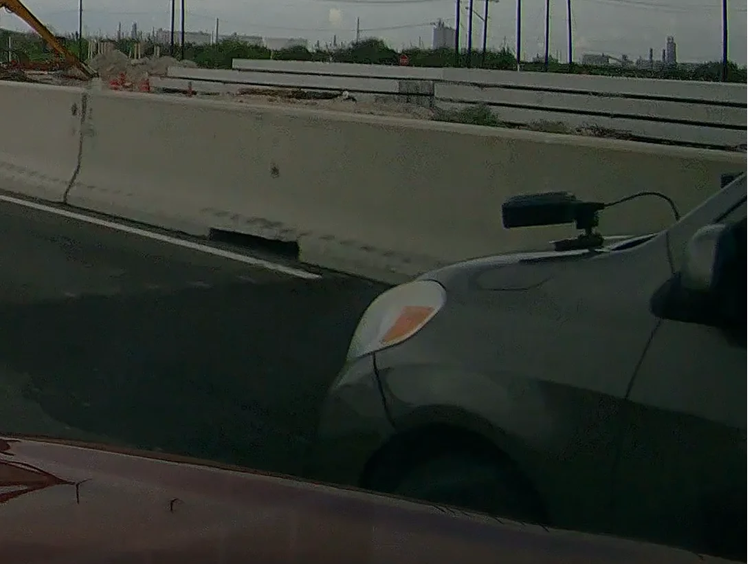 Are these cameras mounted on the trunk and hood or something else ...